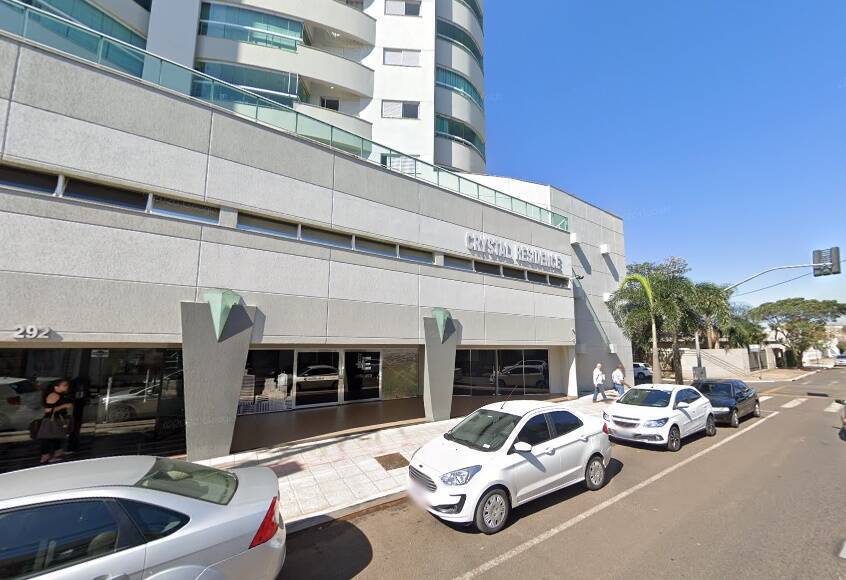 Apartamento com 03 Dormitórios - Edifício Crystal Residence - 658